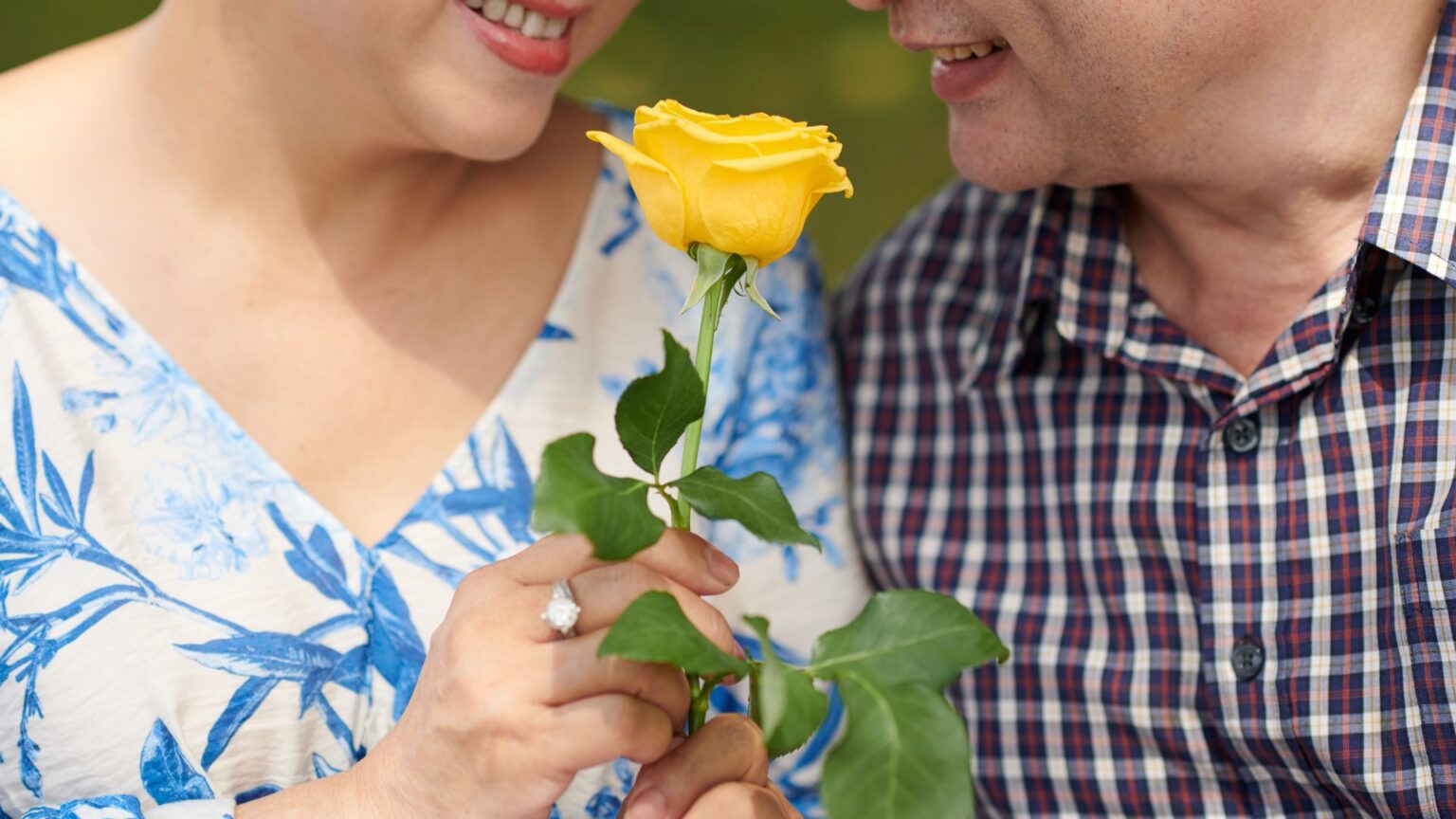 7 Endearing Filipino Courtship Traditions To Bring Back - Society Magazine