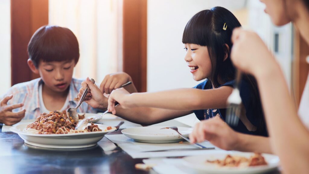Raising Healthy Eaters: Tips for Teaching Children Nutritious Eating ...